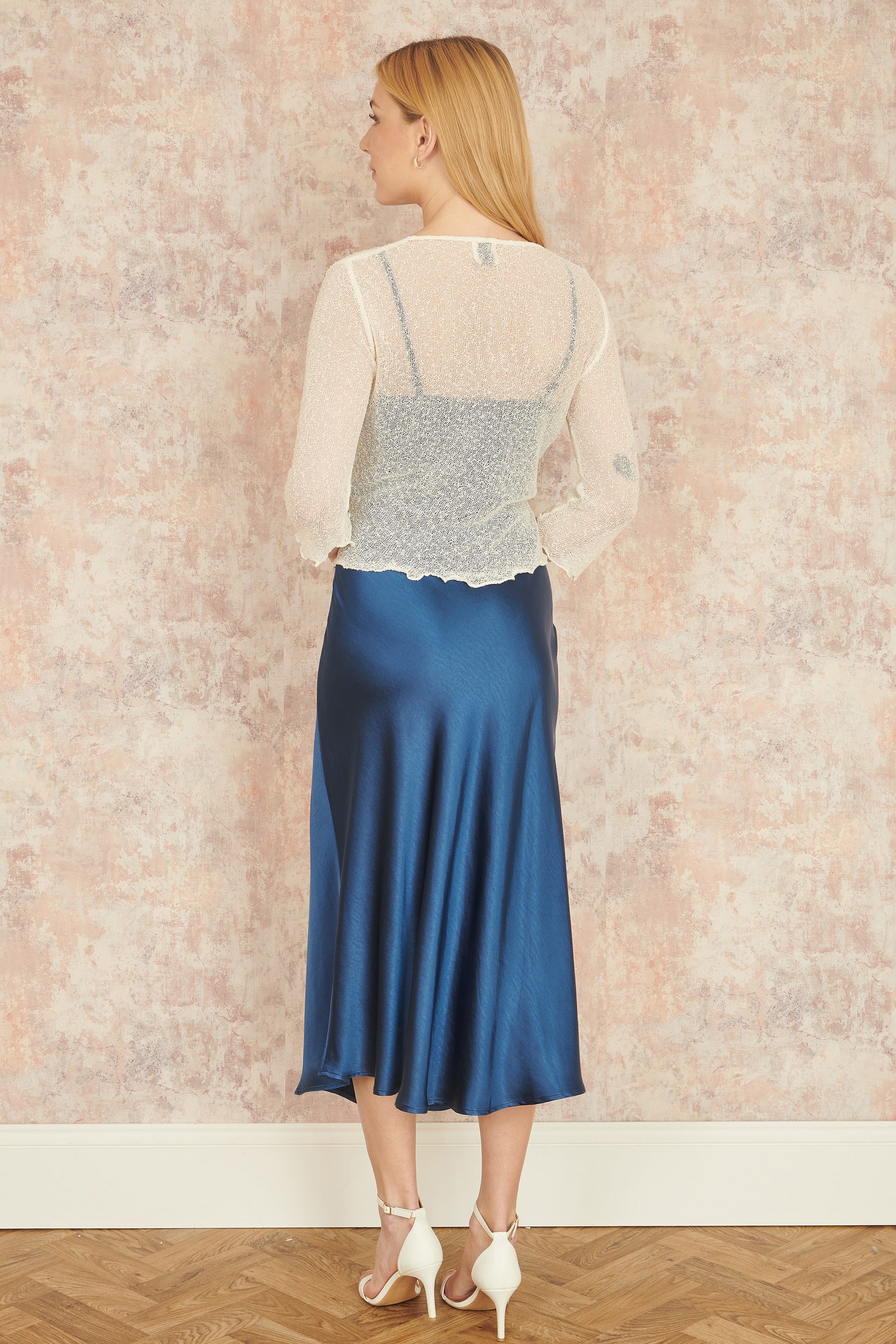 Yumi White Popcorn Yarn Tie Front Bolero | Yumi